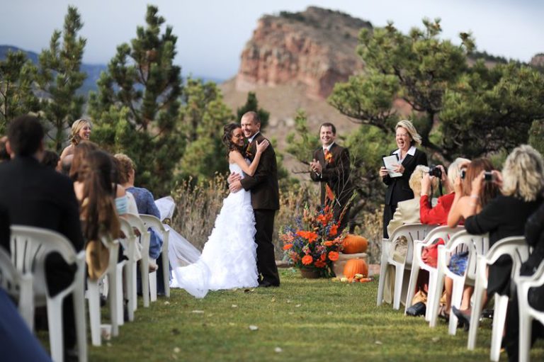 Falling in Love- Colorado Fall Wedding Inspiration - Lionscrest Manor